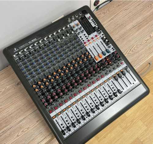 Микшерный пульт Behringer xenyx xl 1600