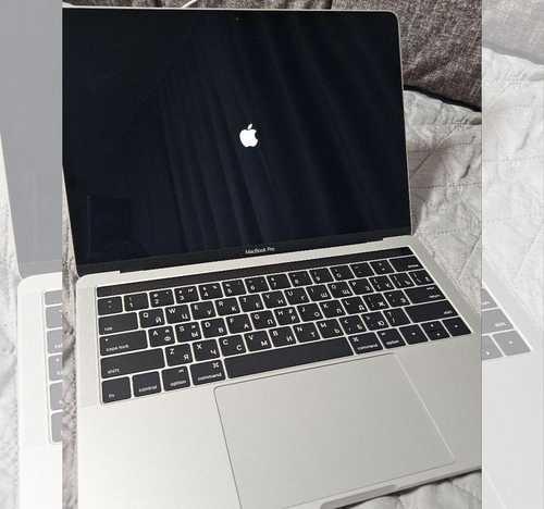Как новый Macbook Pro 13 Touchbar i5/8gb/512 ssd
