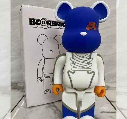 Фигура Bearbrick & Nike SB