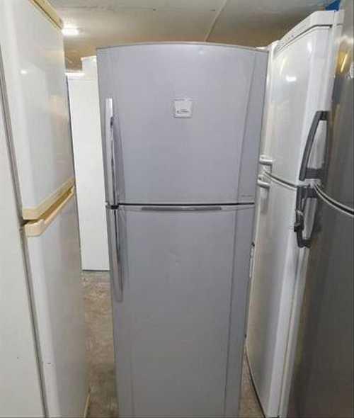Холодильник Toshiba полный no frost. На гарантии