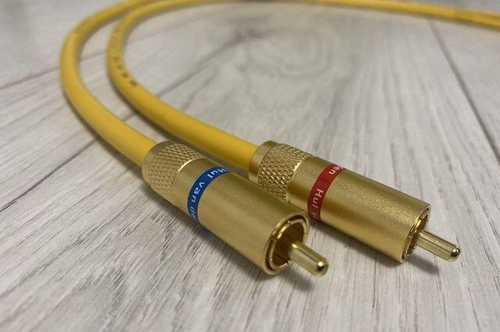 Межблочный кабель 2RCA-2RCA Van Den Hul(1 метр)