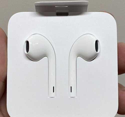 Наушники Apple EarPods lightning