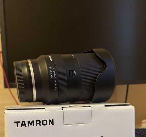 Tamron 28-200mm f/2.8-5.6 Di III RXD Sony E