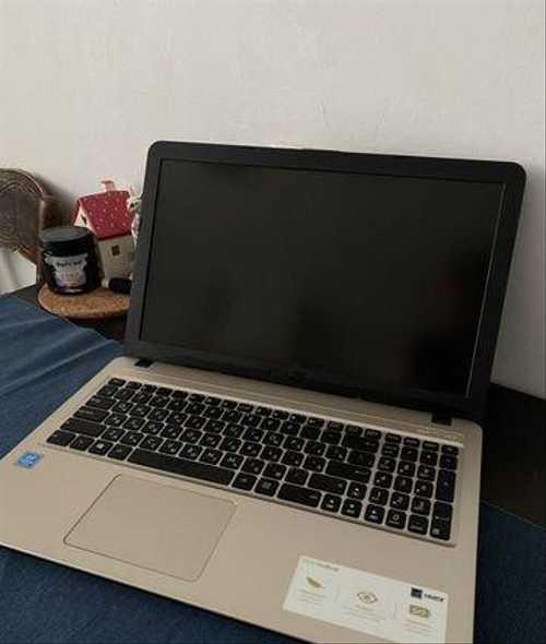 15.6" Ноутбук Asus VivoBook