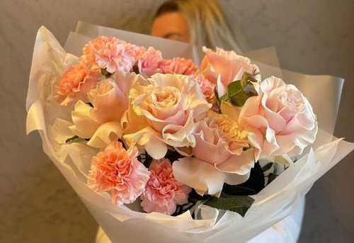 Дуо-букет с нежно-розовыми розами и диантусами