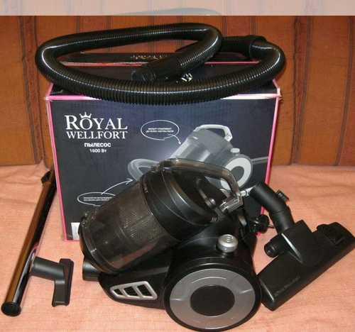 Продаю пылесос Royal Wellfort RVC 0116