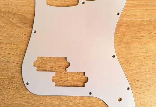 Пикгард precision bass