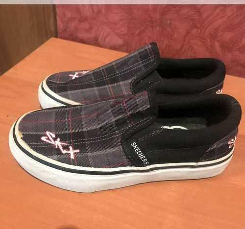 Новые кеды skechers 29р