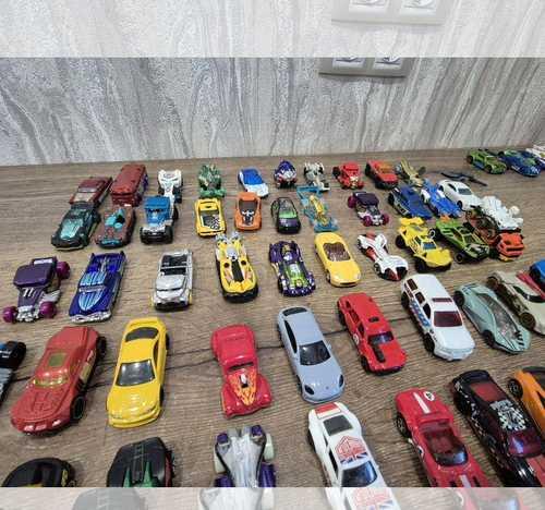 Hot wheels машинки