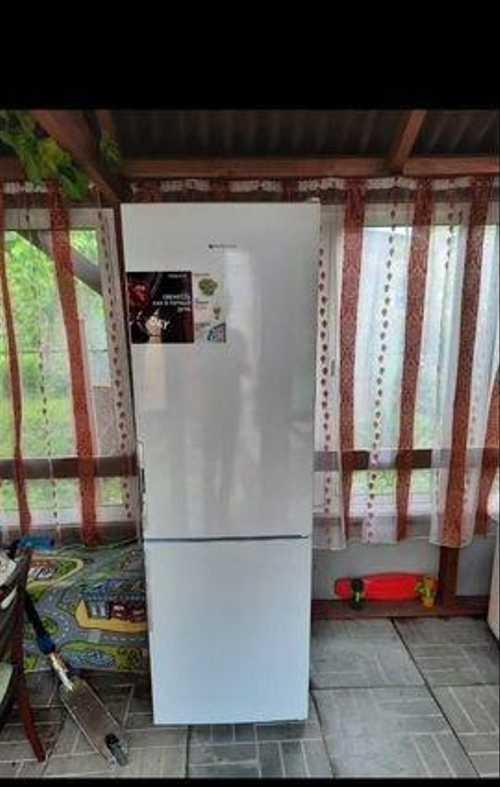 Холодильник hotpoint ariston идеальное состояние