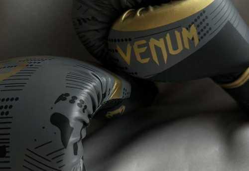 Боксерские перчатки, бинты, шлема