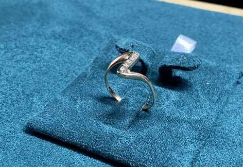 Золотое кольцо "Зигзаг" 17,5 размер 585