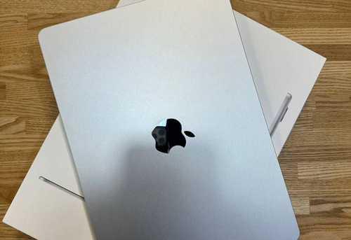 MacBook Air 13 (2022), 256 ГБ, M2 (8 ядер), RAM 8 ГБ, GPU 8-core