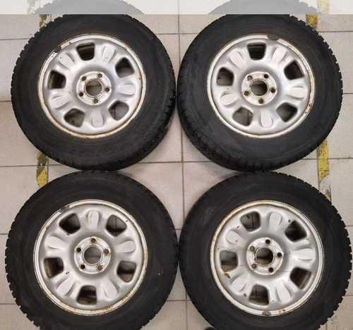 Зимние колеса Nordman 4 215/65 R16 Renault Duster