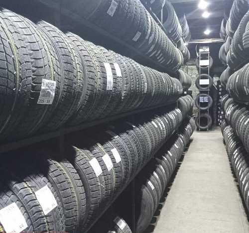 Bridgestone Ice Cruiser 7000 205/55 R16 88N