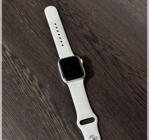 Часы Apple Watch SE 40 mm