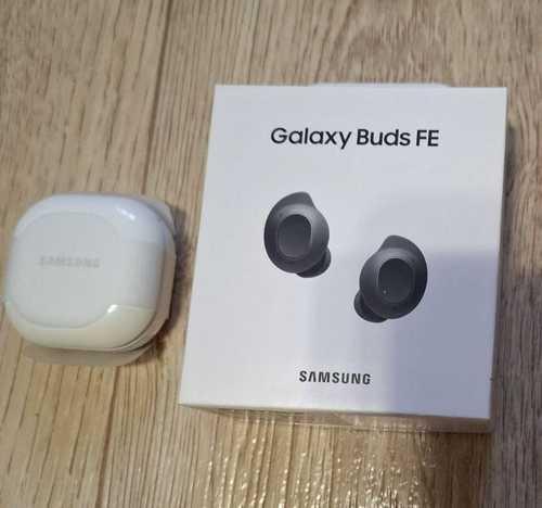 Беспроводные наушники Samsung Buds Fe