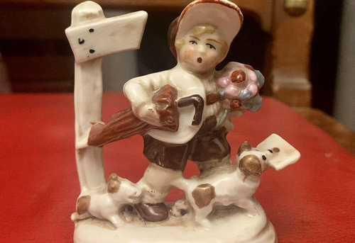 Статуэтка " Мальчик с собачками" Grafenthal