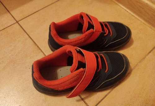 Кроссовки ботинки для девочки quechua 29 размер