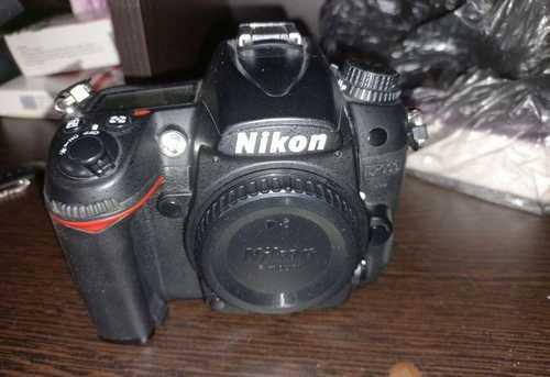 Зеркальный фотоаппарат Nikon d7000 body