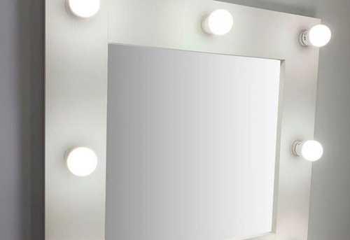 Зеркало для макияжа 60/60 цвет Белый