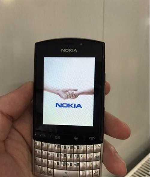 Nokia Asha 303 (как новый )