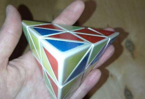 Кубик Рубик треугольний