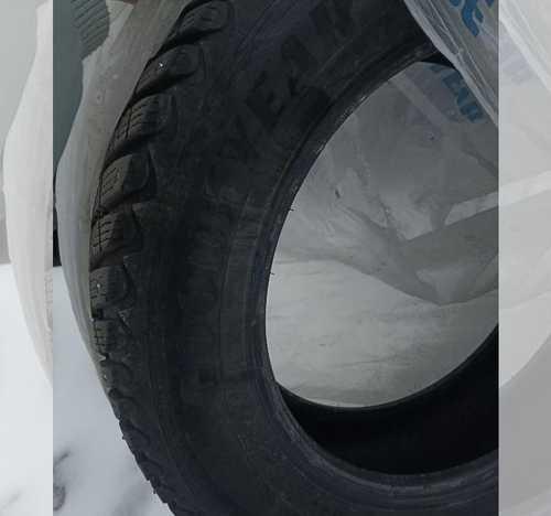 Goodyear UltraGrip Ice Arctic SUV 215/65 R17 T