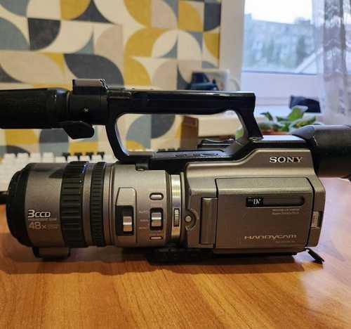 Видеокамера Sony Dcr-vx2100e