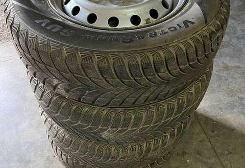 Maxxis MA-SW Victra Snow SUV 205/80 R16