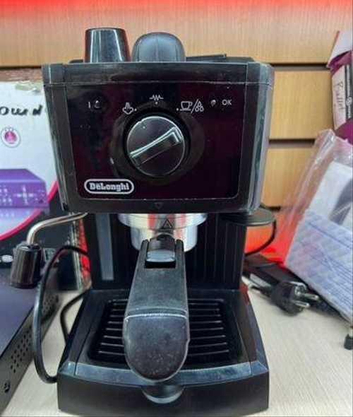 Рожковая кофеварка Delonghi EC146.B