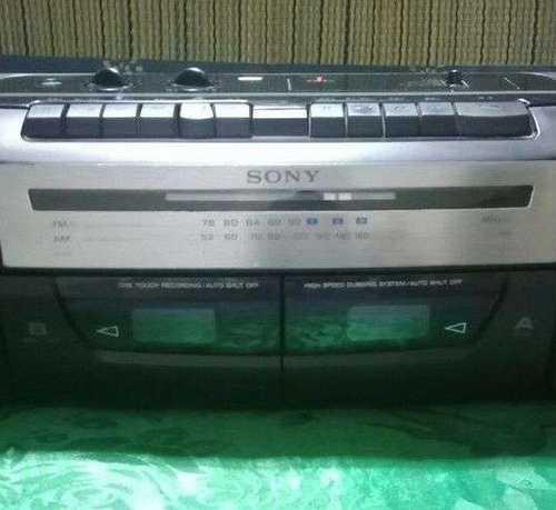 Стерео магнитола Sony: радио, 2 кассеты