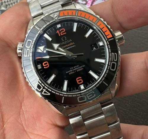 Красивые мужские часы Omega Seamaster