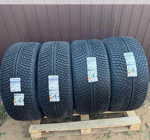 Michelin Pilot Alpin 5 SUV 325/40 R22 и 285/45 R22