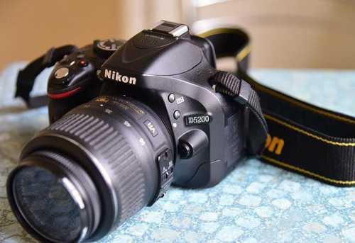 Nikon D5200 + Nikon 18-55 mm f/3.5-5.6G VR AF-S