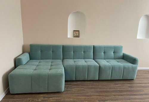 Качественный диван с оттоманкой