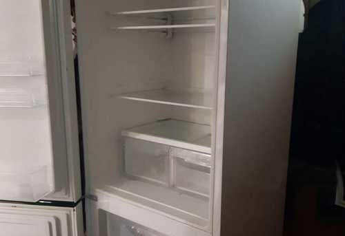 Холодильник Indesit DF 4180w б/у