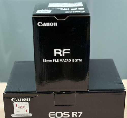 Canon EOS R7   RF 35mm F1.8 Macro IS STM
