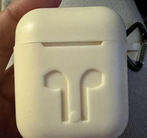 Продам наушники apple airpods 2