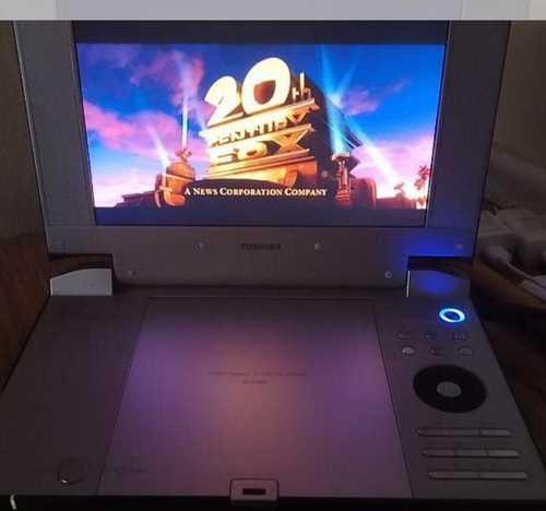 Портативный DVD плеер Toshiba SD-P2800