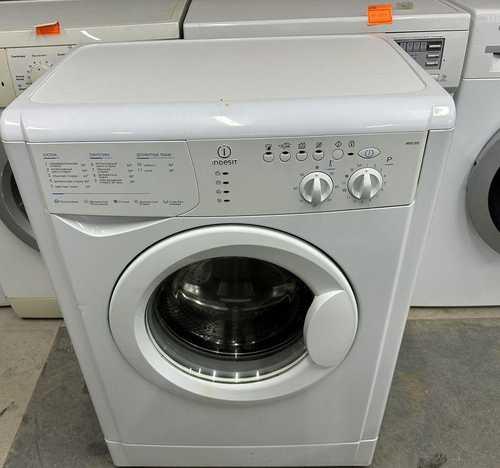 Indesit. 4,5 кг, 40 см, 1000 об. Доставка беспл