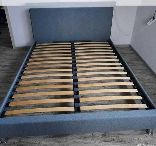 Кровать двухспальная 160 200 с матрасом