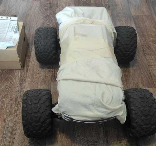 Traxxas t-maxx3. 3