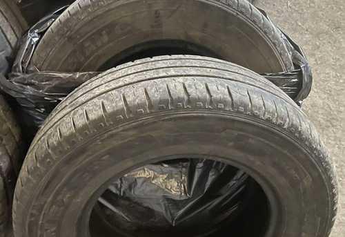 Nexen Roadian CT8 215/70 R15C