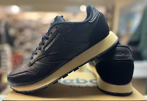 Кроссовки Reebok classic кожаные Разнопарка 44,45