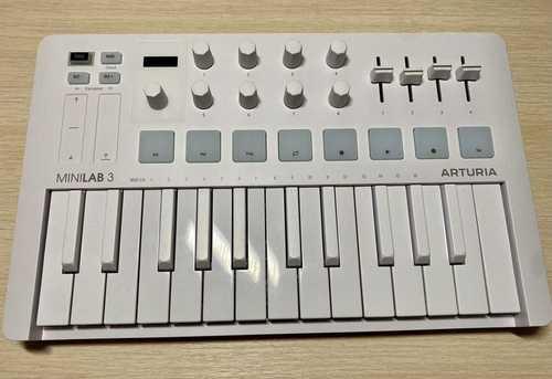 Arturia MiniLab 3 Alpine white