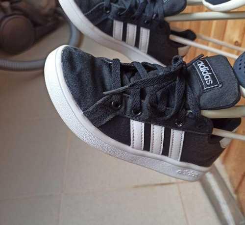 Кросовки adidas, р. 29