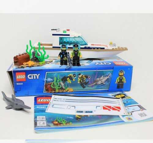 Lego City 60221 Diving Yacht