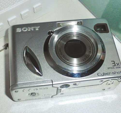 Цифровая мыльница Sony Cyber Shot W7 (2008)