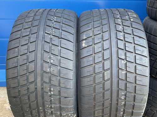 Pirelli 305/30 R18